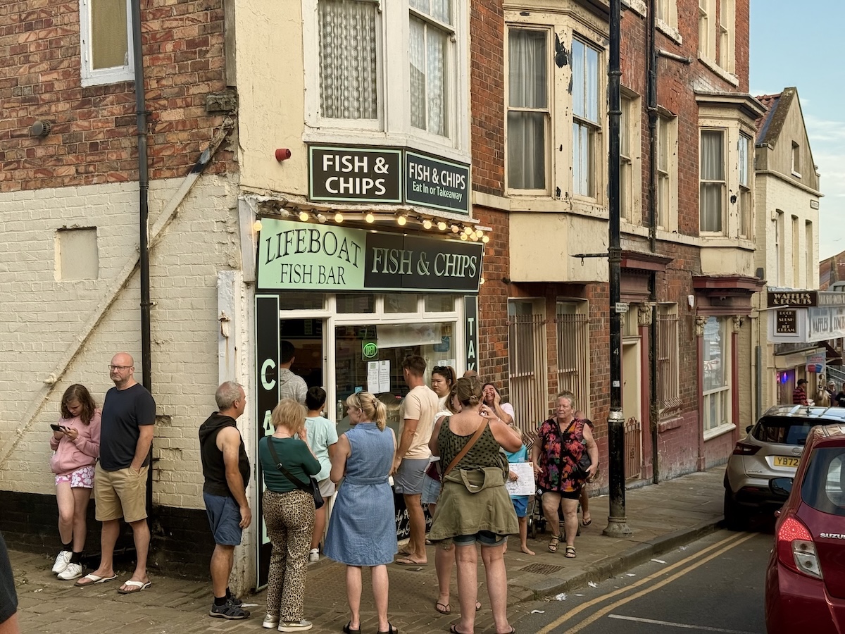 Lifeboat Fish Bar, Fish and Chip Cafe & Takeaway – Welcome To Scarborough!